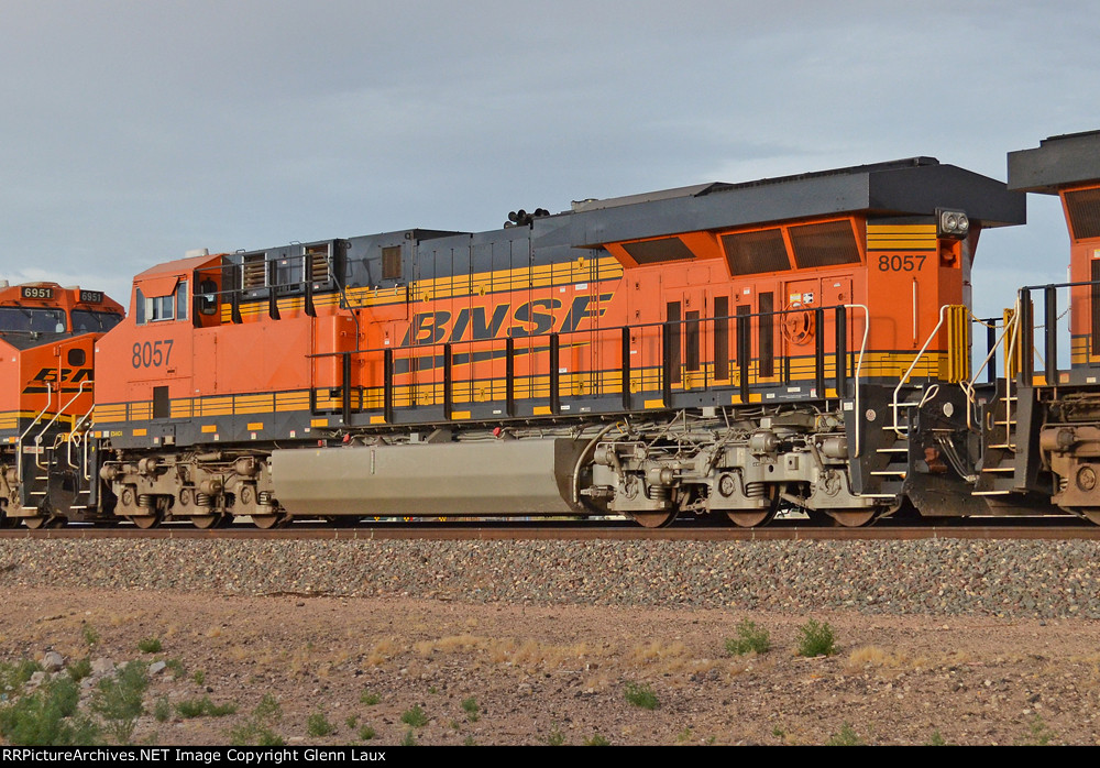 BNSF 8057